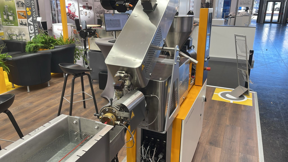 COLLIN at the Fakuma 2024 - High-end extrusion solutions - COLLIN Lab ...